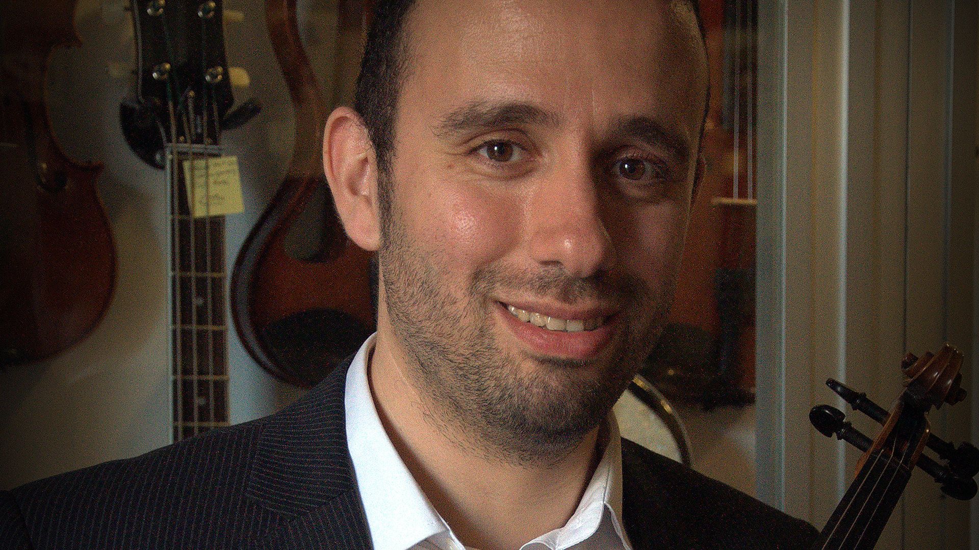 Simon Vella | Höfner