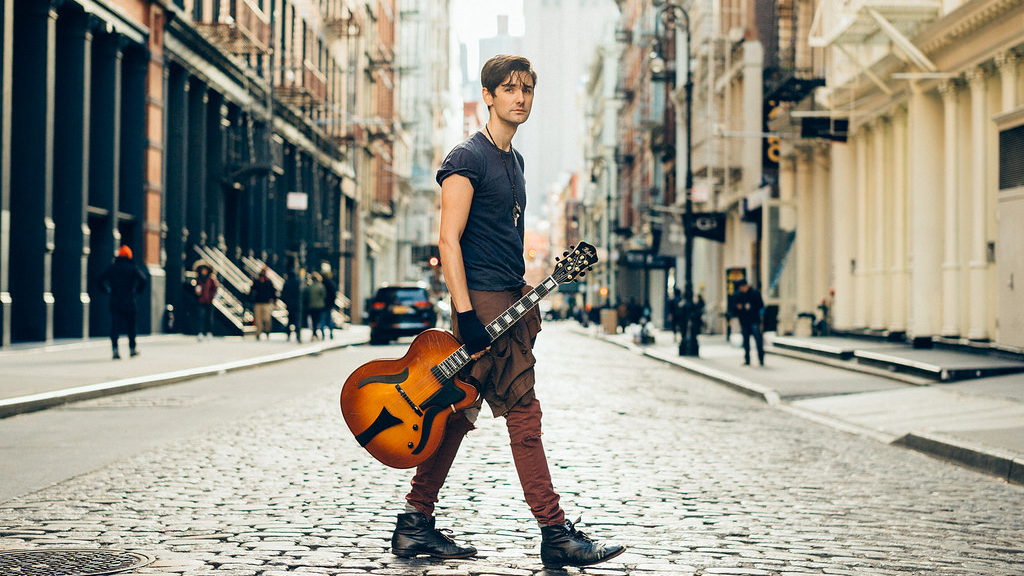 Zane Carney | Höfner